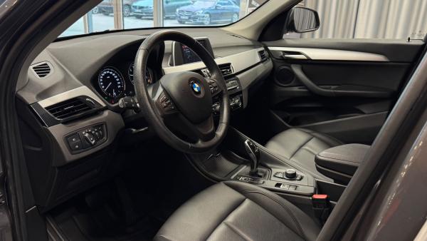 Pelēks BMW X1 2020 Rīga, ar dzinēja tilpumu 1.50 L un nobraukumu 73 tūkst. km par 19900 €, foto 8 vietnē AUTOMOTO.COM.LV