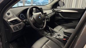 Grey BMW X1 2020 in Riga, with an engine capacity of 1.50 L and mileage of 73 thousand km for 19900 €, photo 9 on AUTOMOTO.COM.LV