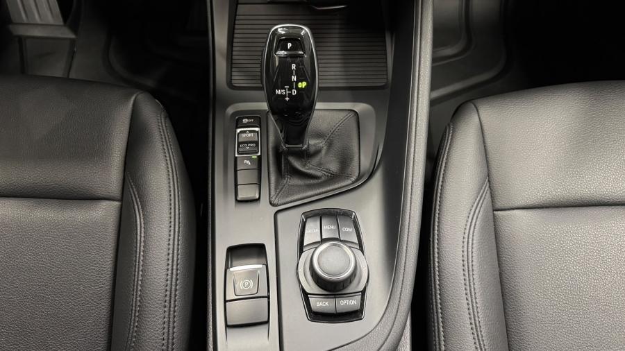 Grey BMW X1 2020 in Riga, with an engine capacity of 1.50 L and mileage of 73 thousand km for 19900 €, photo 14 on AUTOMOTO.COM.LV