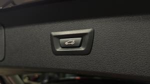 Grey BMW X1 2020 in Riga, with an engine capacity of 1.50 L and mileage of 73 thousand km for 19900 €, photo 21 on AUTOMOTO.COM.LV
