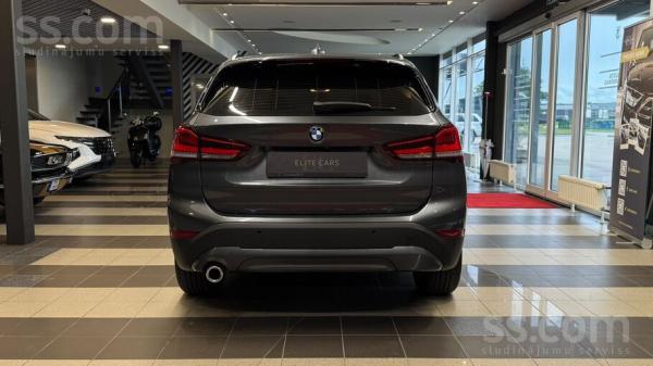 Pelēks BMW X1 2020 Rīga, ar dzinēja tilpumu 1.50 L un nobraukumu 73 tūkst. km par 19900 €, foto 4 vietnē AUTOMOTO.COM.LV