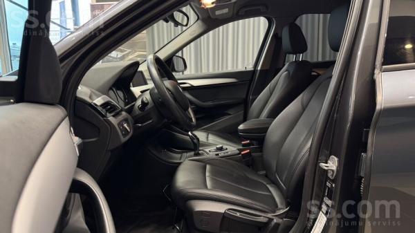 Pelēks BMW X1 2020 Rīga, ar dzinēja tilpumu 1.50 L un nobraukumu 73 tūkst. km par 19900 €, foto 8 vietnē AUTOMOTO.COM.LV
