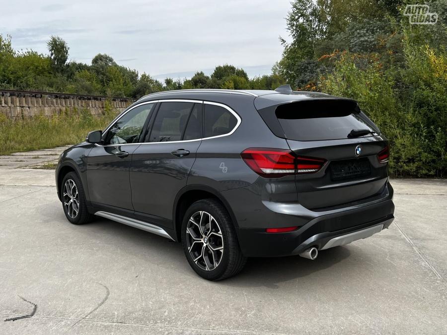 Grey BMW X1 2020 in Panevezys, with an engine capacity of 1.50 L and mileage of 127 thousand km for 16600 €, photo 6 on AUTOMOTO.COM.LV