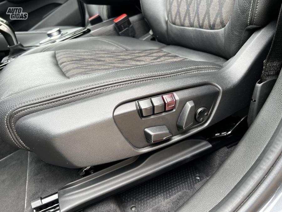 Grey BMW X1 2020 in Panevezys, with an engine capacity of 1.50 L and mileage of 127 thousand km for 16600 €, photo 17 on AUTOMOTO.COM.LV