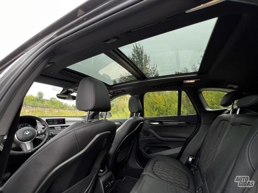 Grey BMW X1 2020 in Panevezys, with an engine capacity of 1.50 L and mileage of 127 thousand km for 16600 €, photo 20 on AUTOMOTO.COM.LV