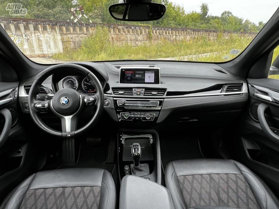Grey BMW X1 2020 in Panevezys, with an engine capacity of 1.50 L and mileage of 127 thousand km for 17500 €, photo 15 on AUTOMOTO.COM.LV