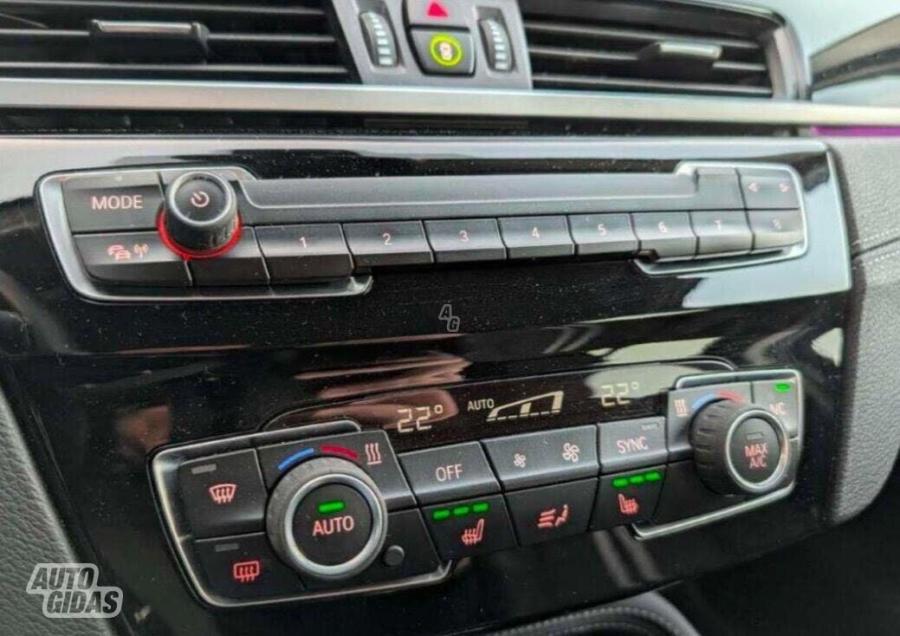 Grey BMW X1 2020 in Siauliai, with an engine capacity of 1.50 L and mileage of 217 thousand km for 14999 €, photo 12 on AUTOMOTO.COM.LV