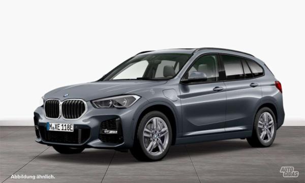 Pelēks BMW X1 2021 Kauņa, ar dzinēja tilpumu 1.50 L un nobraukumu 69 tūkst. km par 33126 €, foto 1 vietnē AUTOMOTO.COM.LV