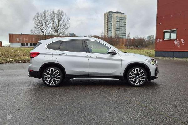 Pelēks BMW X1 2021 Klaipėda, ar dzinēja tilpumu 2.00 L un nobraukumu 60 tūkst. km par 24000 €, foto 2 vietnē AUTOMOTO.COM.LV