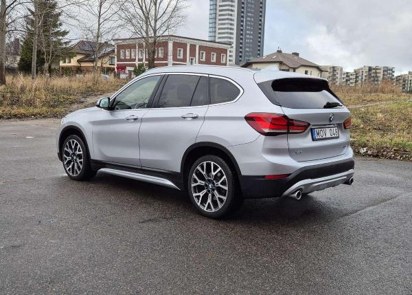 Pelēks BMW X1 2021 Klaipėda, ar dzinēja tilpumu 2.00 L un nobraukumu 60 tūkst. km par 24000 €, foto 5 vietnē AUTOMOTO.COM.LV