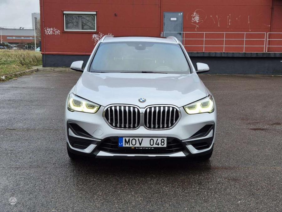 Grey BMW X1 2021 in Klaipeda, with an engine capacity of 2.00 L and mileage of 60 thousand km for 24000 €, photo 8 on AUTOMOTO.COM.LV
