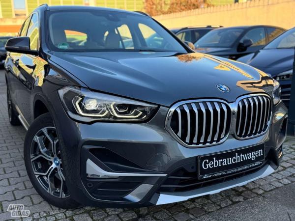 Grey BMW X1 2021 in Kaunas, with an engine capacity of 1.50 L and mileage of 13 thousand km for 29029 €, photo 3 on AUTOMOTO.COM.LV