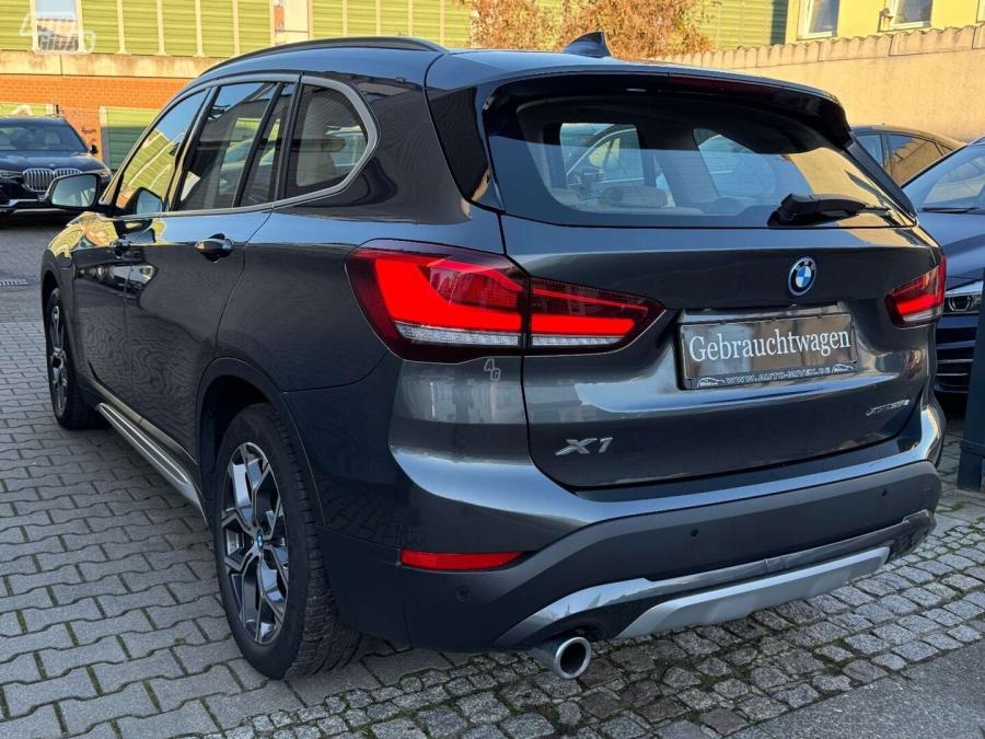 Grey BMW X1 2021 in Kaunas, with an engine capacity of 1.50 L and mileage of 13 thousand km for 29029 €, photo 6 on AUTOMOTO.COM.LV