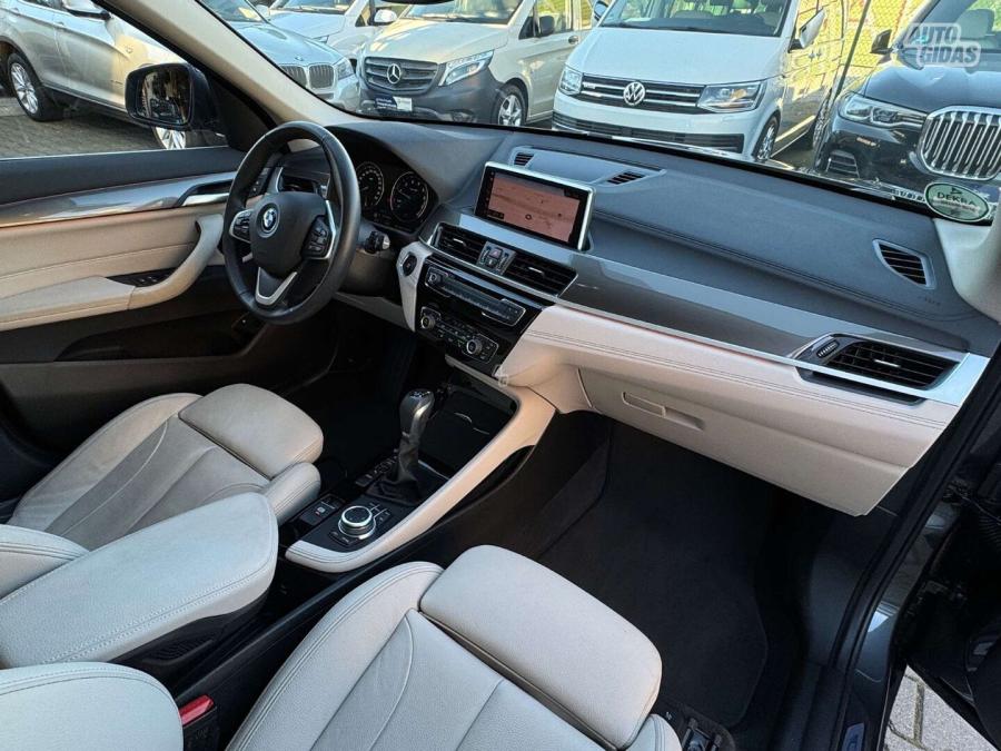Grey BMW X1 2021 in Kaunas, with an engine capacity of 1.50 L and mileage of 13 thousand km for 29029 €, photo 12 on AUTOMOTO.COM.LV