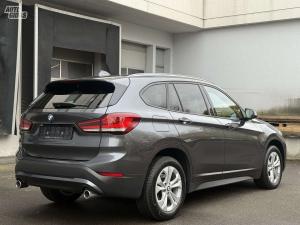 Grey BMW X1 2021 in Kaunas, with an engine capacity of 2.00 L and mileage of 79 thousand km for 28992 €, photo 6 on AUTOMOTO.COM.LV