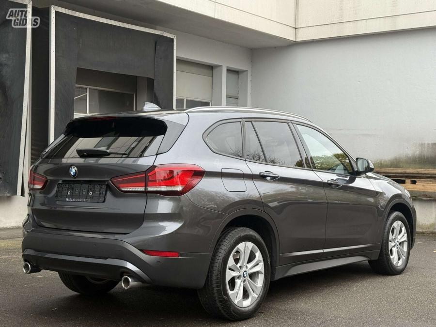 Grey BMW X1 2021 in Kaunas, with an engine capacity of 2.00 L and mileage of 79 thousand km for 28992 €, photo 6 on AUTOMOTO.COM.LV