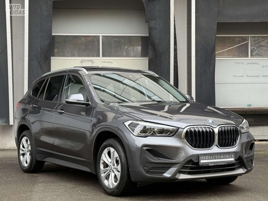 Grey BMW X1 2021 in Kaunas, with an engine capacity of 2.00 L and mileage of 79 thousand km for 28992 €, photo 9 on AUTOMOTO.COM.LV