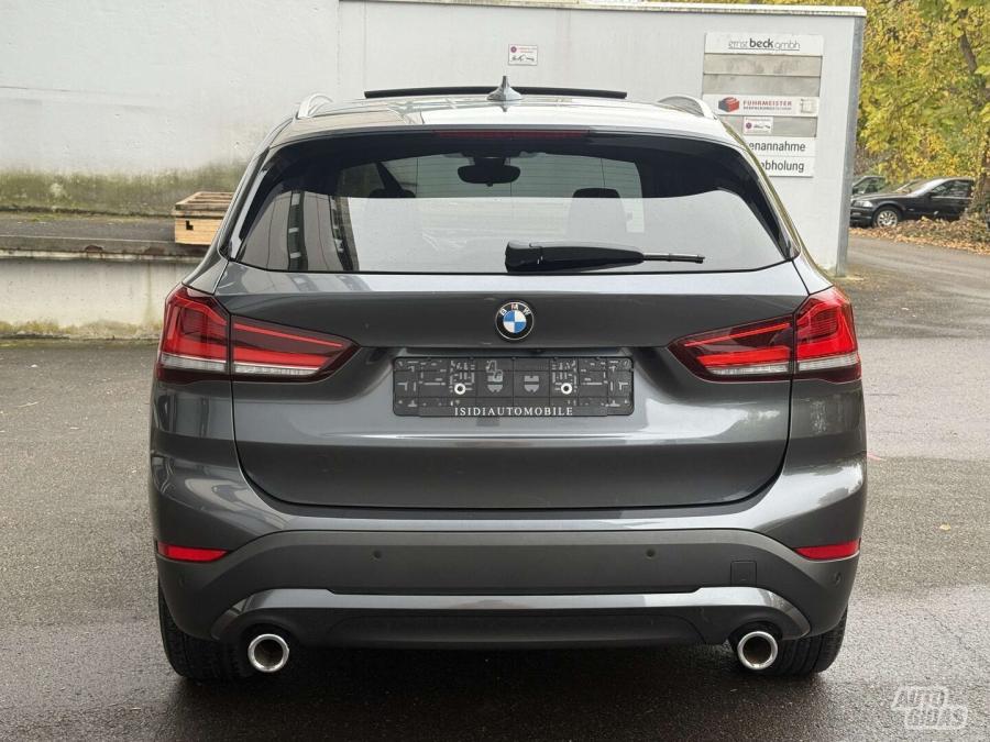 Grey BMW X1 2021 in Kaunas, with an engine capacity of 2.00 L and mileage of 79 thousand km for 28992 €, photo 5 on AUTOMOTO.COM.LV