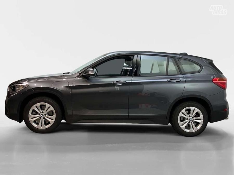 Pelēks BMW X1 2021 Kauņa, ar dzinēja tilpumu 1.50 L un nobraukumu 36 tūkst. km par 27867 €, foto 4 vietnē AUTOMOTO.COM.LV