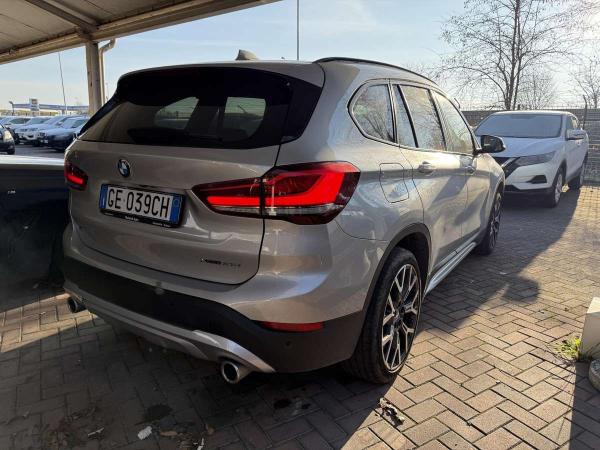 Grey BMW X1 2021 in Siauliai, with an engine capacity of 2.00 L and mileage of 178 thousand km for 17700 €, photo 4 on AUTOMOTO.COM.LV