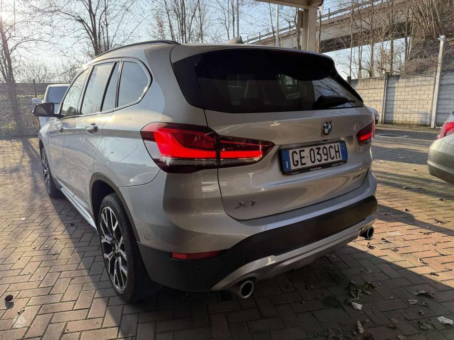 Grey BMW X1 2021 in Siauliai, with an engine capacity of 2.00 L and mileage of 178 thousand km for 17700 €, photo 6 on AUTOMOTO.COM.LV