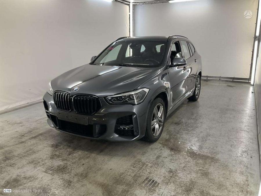 Grey BMW X1 2021 in Vilnius, with an engine capacity of 1.50 L and mileage of 180 thousand km for 17303 €, photo 1 on AUTOMOTO.COM.LV