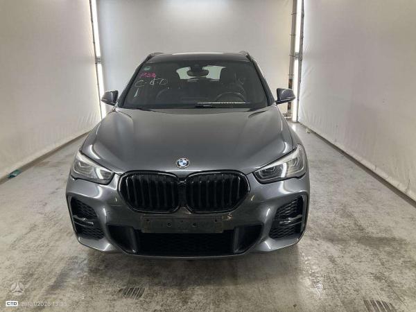 Pelēks BMW X1 2021 Viļņa, ar dzinēja tilpumu 1.50 L un nobraukumu 180 tūkst. km par 17303 €, foto 2 vietnē AUTOMOTO.COM.LV