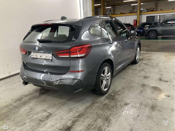 Pelēks BMW X1 2021 Viļņa, ar dzinēja tilpumu 1.50 L un nobraukumu 180 tūkst. km par 17303 €, foto 4 vietnē AUTOMOTO.COM.LV