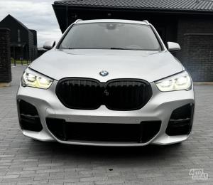Pelēks BMW X1 2021 Viļņa, ar dzinēja tilpumu 2.00 L un nobraukumu 32 tūkst. km par 22000 €, foto 3 vietnē AUTOMOTO.COM.LV