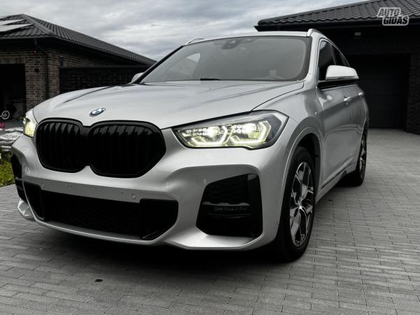 Grey BMW X1 2021 in Vilnius, with an engine capacity of 2.00 L and mileage of 32 thousand km for 22000 €, photo 3 on AUTOMOTO.COM.LV