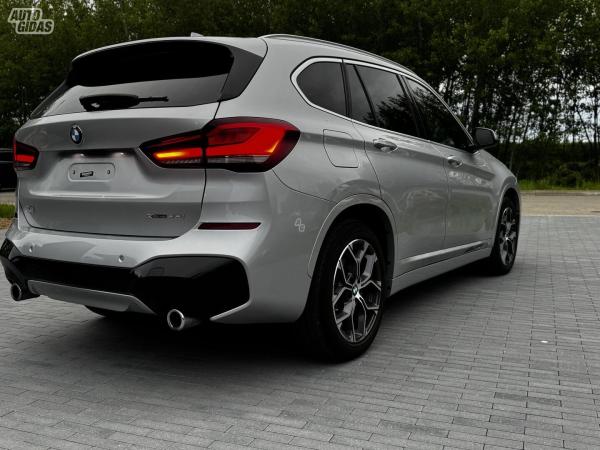 Grey BMW X1 2021 in Vilnius, with an engine capacity of 2.00 L and mileage of 32 thousand km for 22000 €, photo 5 on AUTOMOTO.COM.LV