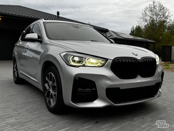 Grey BMW X1 2021 in Vilnius, with an engine capacity of 2.00 L and mileage of 32 thousand km for 22000 €, photo 7 on AUTOMOTO.COM.LV