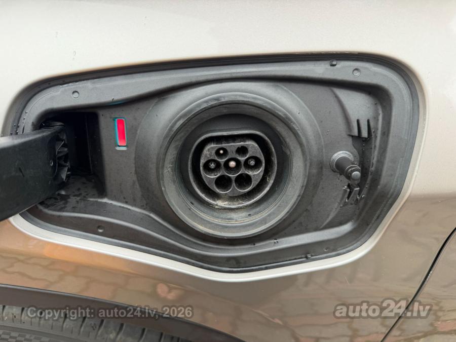 Pelēks BMW X1 2021 Tallina, ar dzinēja tilpumu 1.50 L un nobraukumu 115 tūkst. km par 19000 €, foto 12 vietnē AUTOMOTO.COM.LV