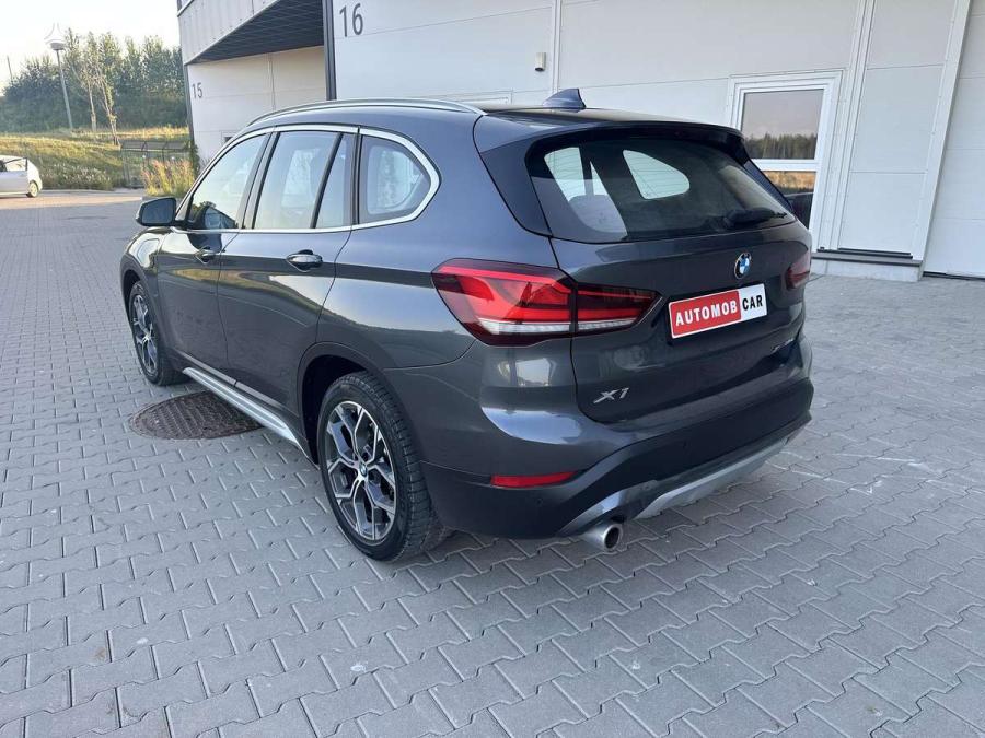 Grey BMW X1 2021 in Vilnius, with an engine capacity of 2.00 L and mileage of 115 thousand km for 19600 €, photo 12 on AUTOMOTO.COM.LV