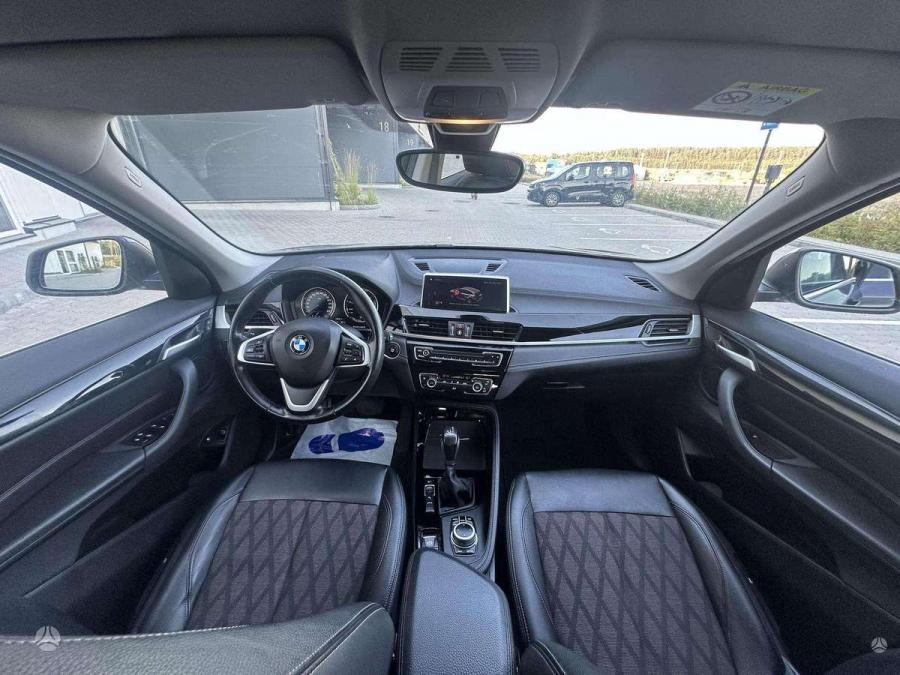Pelēks BMW X1 2021 Viļņa, ar dzinēja tilpumu 2.00 L un nobraukumu 115 tūkst. km par 19600 €, foto 24 vietnē AUTOMOTO.COM.LV