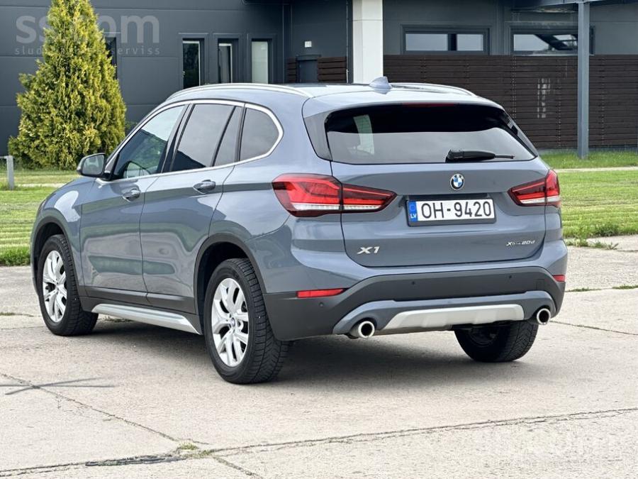 Grey BMW X1 2021 in Riga, with an engine capacity of 2.00 L and mileage of 279 thousand km for 16399 €, photo 7 on AUTOMOTO.COM.LV