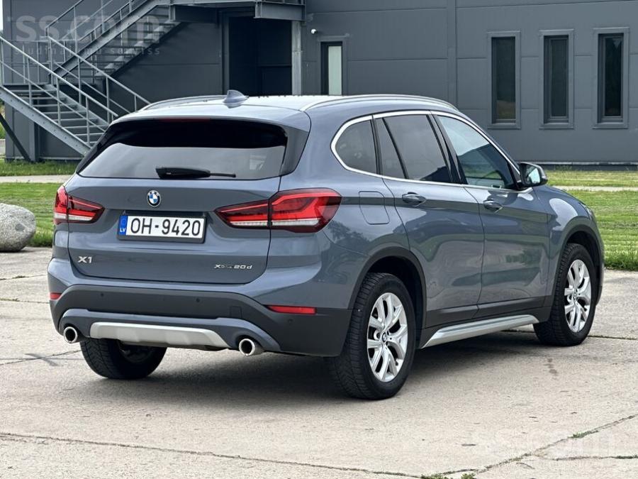 Grey BMW X1 2021 in Riga, with an engine capacity of 2.00 L and mileage of 279 thousand km for 16399 €, photo 11 on AUTOMOTO.COM.LV