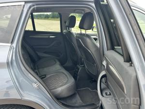 Grey BMW X1 2021 in Riga, with an engine capacity of 2.00 L and mileage of 279 thousand km for 16399 €, photo 18 on AUTOMOTO.COM.LV