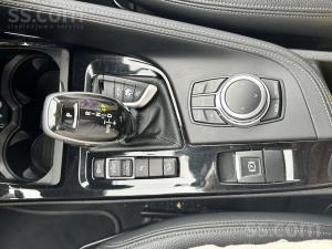 Grey BMW X1 2021 in Riga, with an engine capacity of 2.00 L and mileage of 279 thousand km for 16399 €, photo 25 on AUTOMOTO.COM.LV