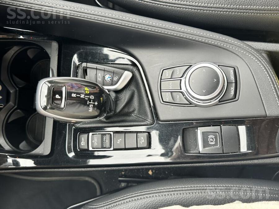 Grey BMW X1 2021 in Riga, with an engine capacity of 2.00 L and mileage of 279 thousand km for 16399 €, photo 25 on AUTOMOTO.COM.LV