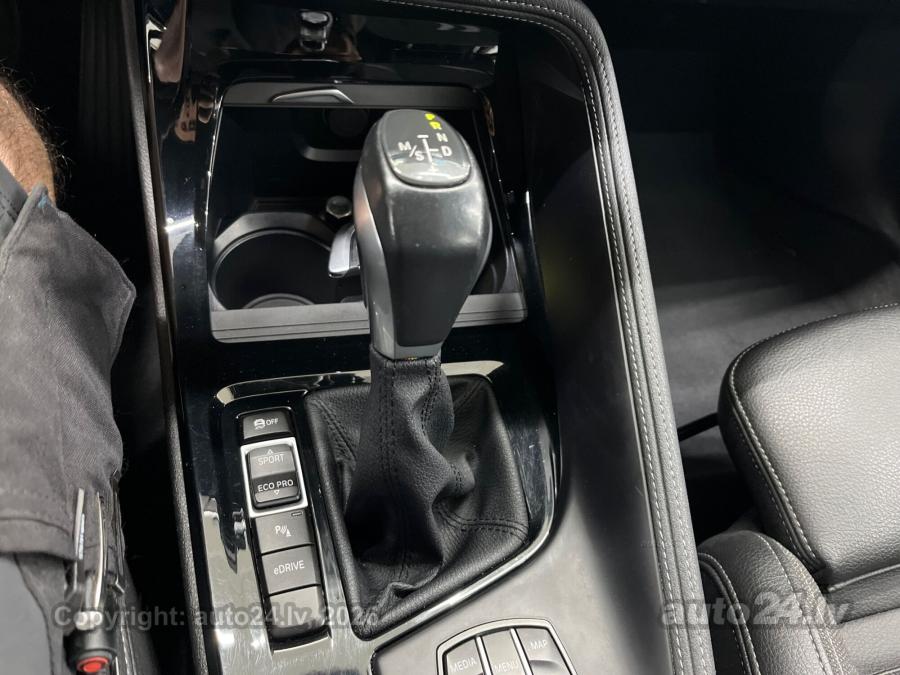 Grey BMW X1 2021 in Tallinn, with an engine capacity of 1.50 L and mileage of 115 thousand km for 22990 €, photo 9 on AUTOMOTO.COM.LV