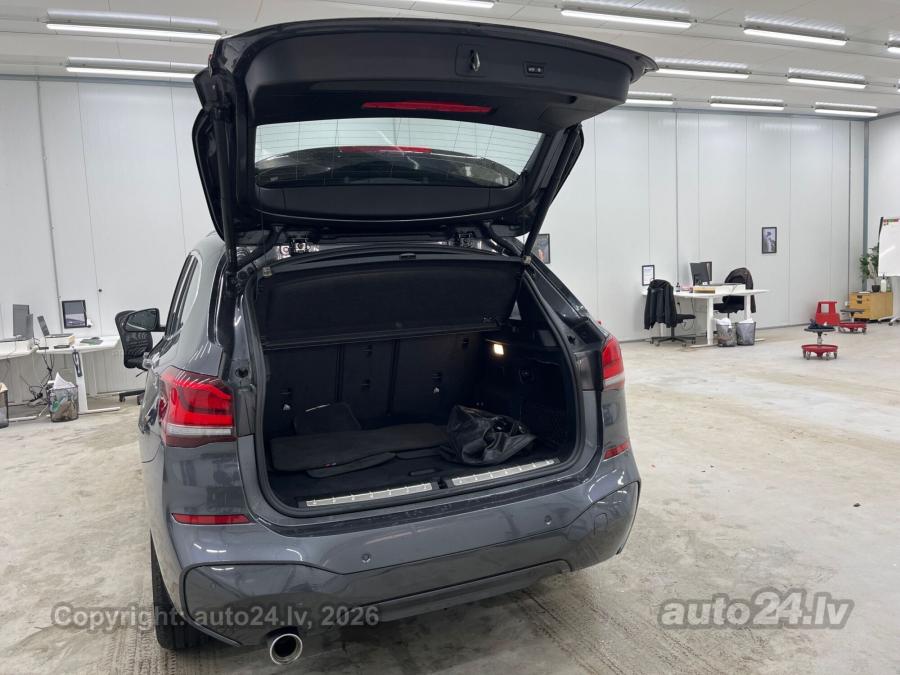 Grey BMW X1 2021 in Tallinn, with an engine capacity of 1.50 L and mileage of 115 thousand km for 22990 €, photo 11 on AUTOMOTO.COM.LV