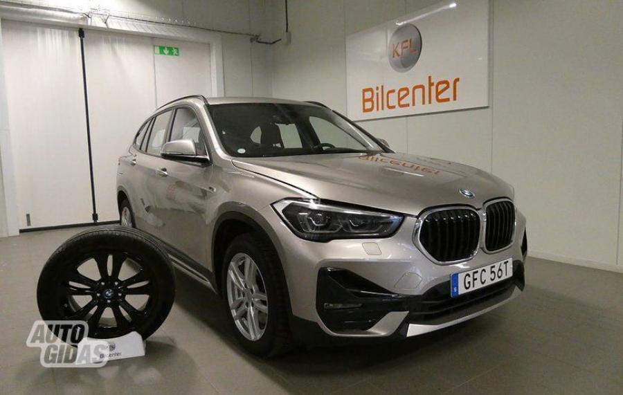 Grey BMW X1 2022 in Kaunas, with an engine capacity of 0.00 L and mileage of 59 thousand km for 31272 €, photo 1 on AUTOMOTO.COM.LV