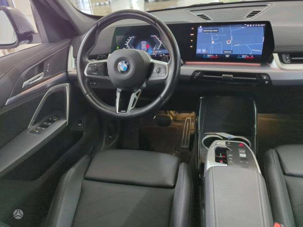 Pelēks BMW X1 2022 Viļņa, ar dzinēja tilpumu 1.50 L un nobraukumu 104 tūkst. km par 33505 €, foto 6 vietnē AUTOMOTO.COM.LV