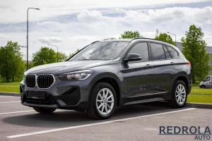 Pelēks BMW X1 2022 Kauņa, ar dzinēja tilpumu 1.50 L un nobraukumu 177 tūkst. km par 17300 €, foto  vietnē AUTOMOTO.COM.LV
