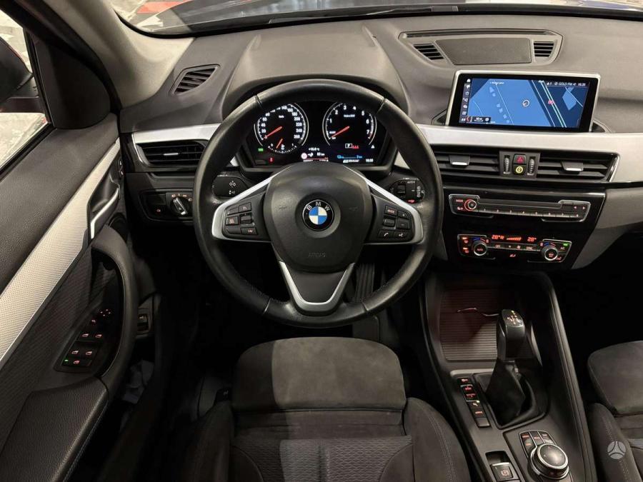 Pelēks BMW X1 2022 Viļņa, ar dzinēja tilpumu 1.50 L un nobraukumu 122 tūkst. km par 24990 €, foto 17 vietnē AUTOMOTO.COM.LV