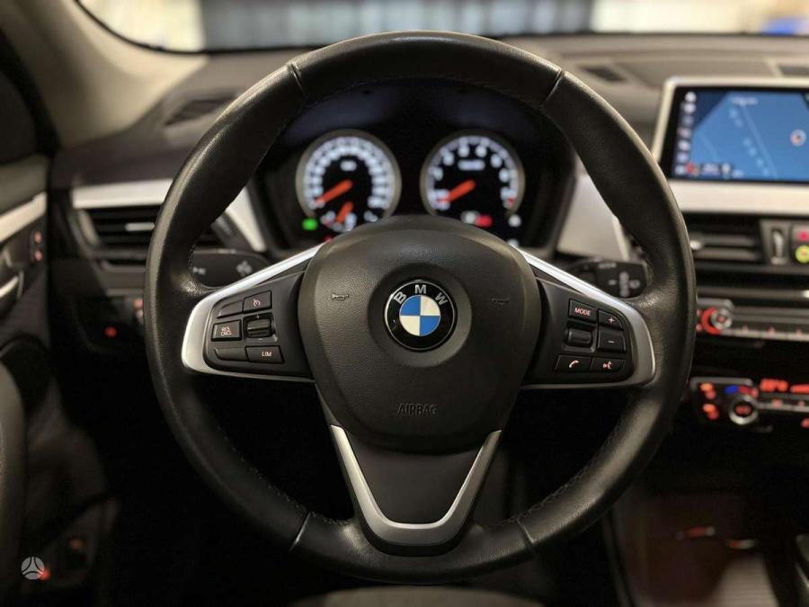 Pelēks BMW X1 2022 Viļņa, ar dzinēja tilpumu 1.50 L un nobraukumu 122 tūkst. km par 24990 €, foto 18 vietnē AUTOMOTO.COM.LV