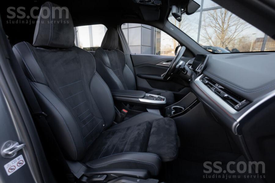 Pelēks BMW X1 2022 Rīga, ar dzinēja tilpumu 2.00 L un nobraukumu 0 tūkst. km par 29500 €, foto 24 vietnē AUTOMOTO.COM.LV