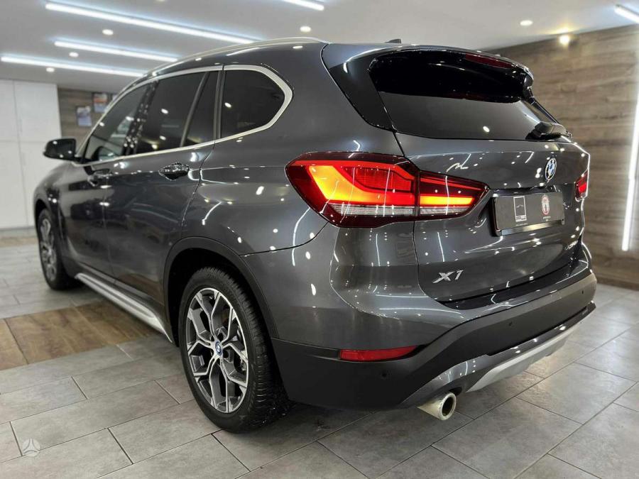 Pelēks BMW X1 2022 Mažeikiai, ar dzinēja tilpumu 1.50 L un nobraukumu 29 tūkst. km par 26620 €, foto 3 vietnē AUTOMOTO.COM.LV