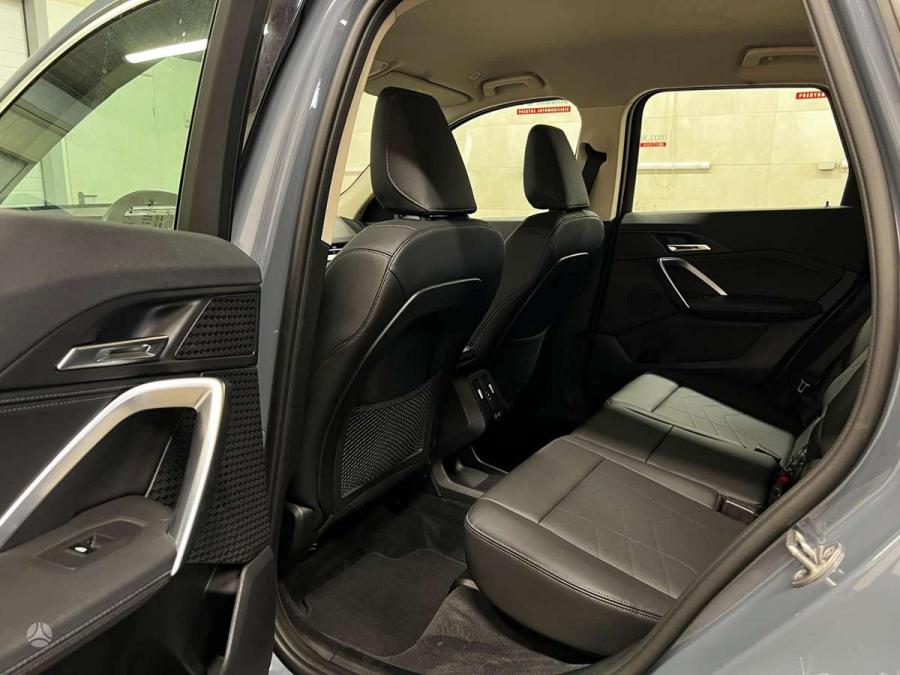 Pelēks BMW X1 2022 Marijampole, ar dzinēja tilpumu 1.50 L un nobraukumu 134 tūkst. km par 28435 €, foto 15 vietnē AUTOMOTO.COM.LV